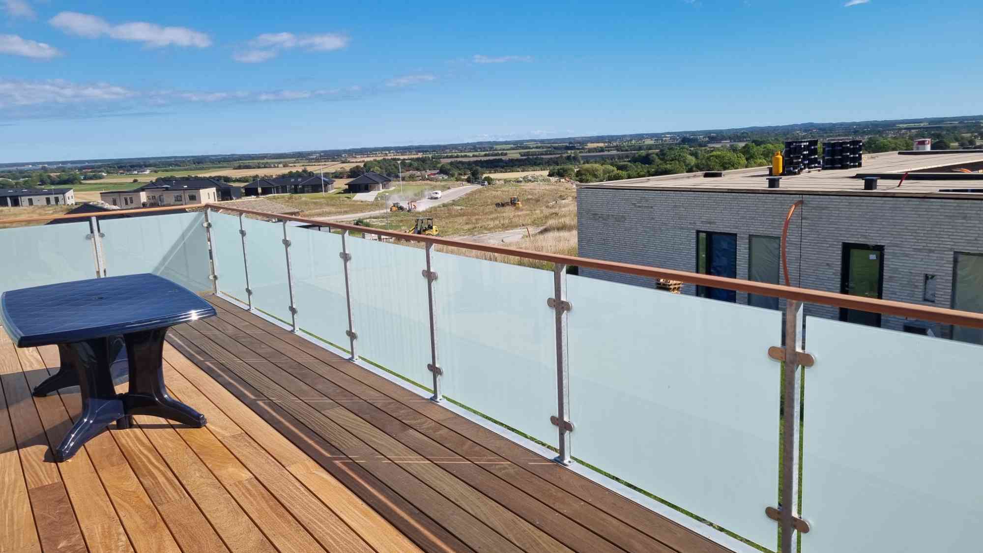 Altan med glasværn - Altaner